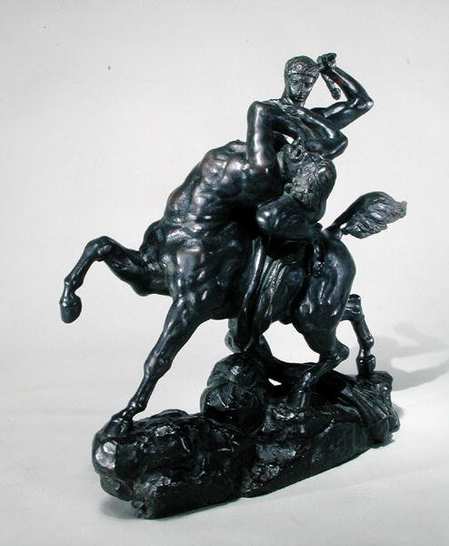 Theseus Combating the Centaur Bienor (bronze) (vista frontal)
